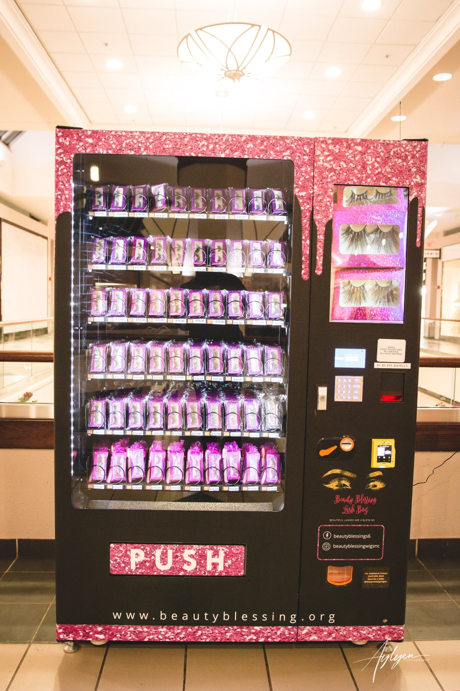 LASH BOX VENDING Eyelash Vending Machine- An Eyelash Vending Machine E ...